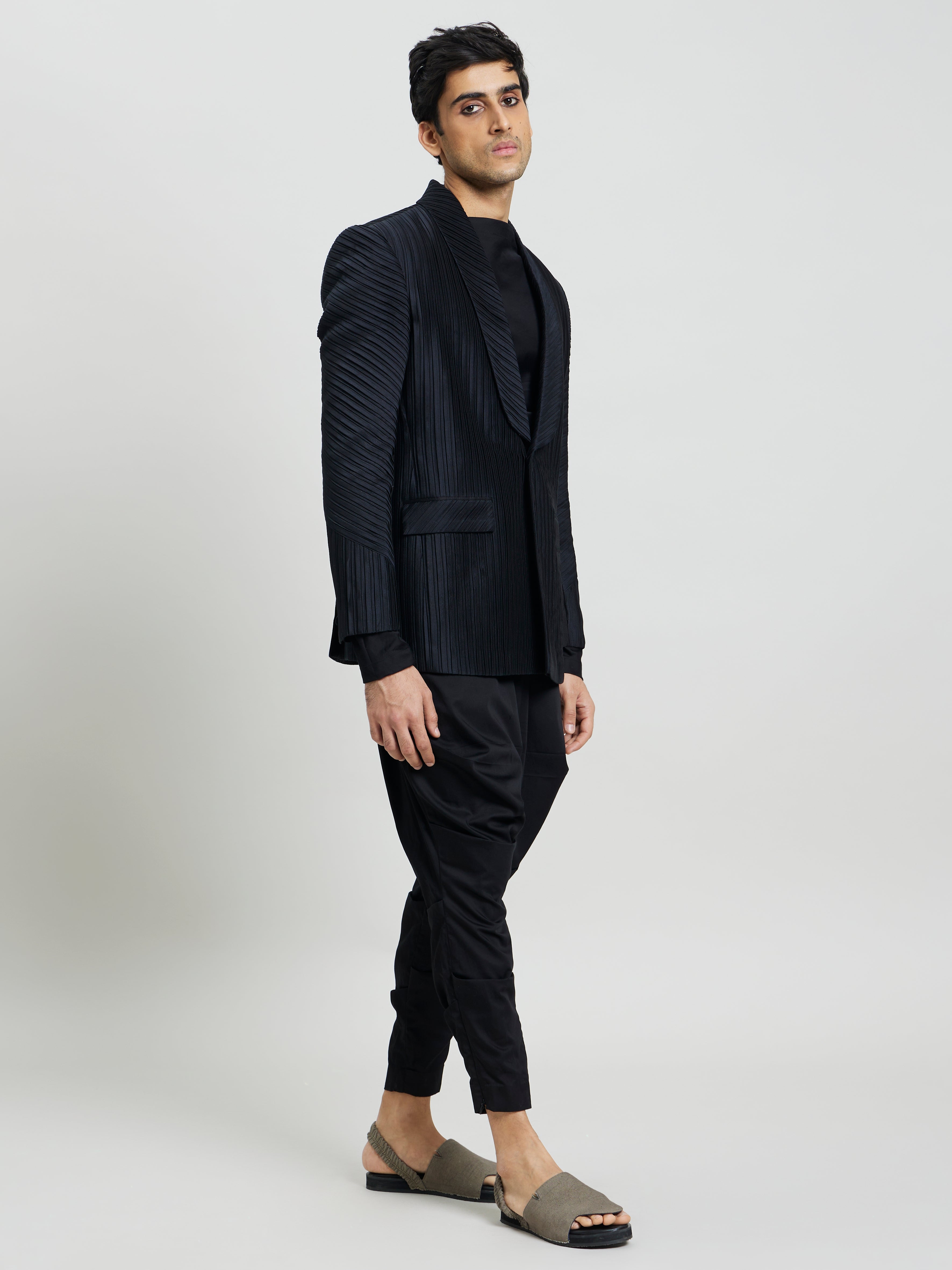 Pleat Jacket – Antar-Agni